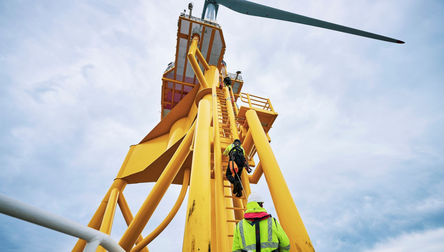 Topside Services | Custom Solutions for Offshore Assets | OEG